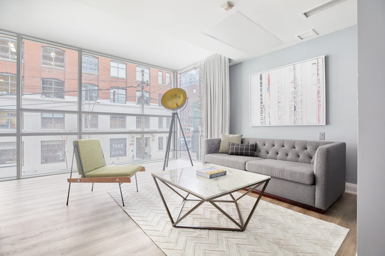 Best Airbnb Rental Alternatives in Toronto • Dainty Apartment